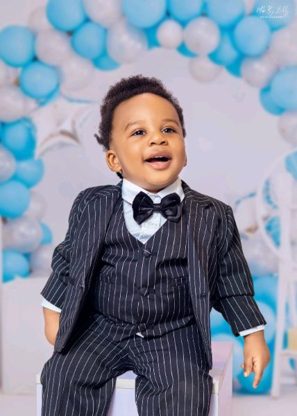 Vota por Hillary en el concurso del World Model Kid